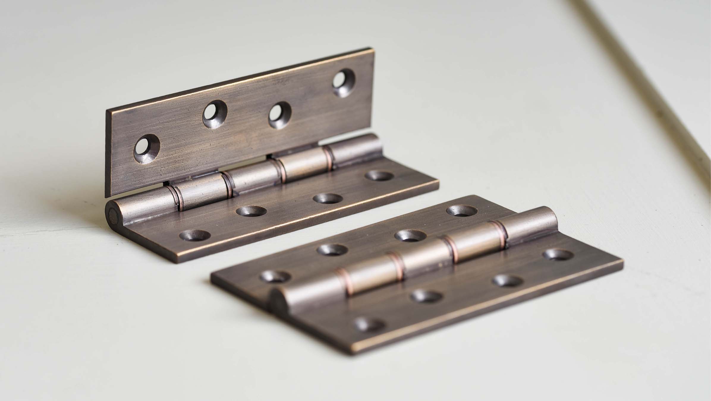 Hinges | Door hinges | Butt hinge & T-hinges