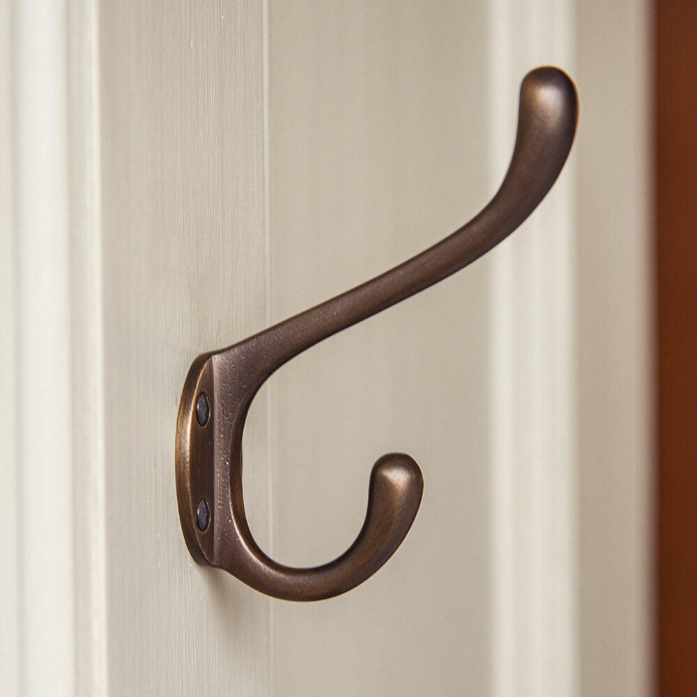 Antique brass coat hook - Hat and coat hook - Solid brass hook